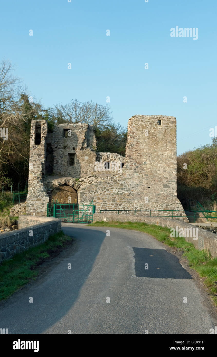 Approach to Magee Castle Stock Photo - Alamy