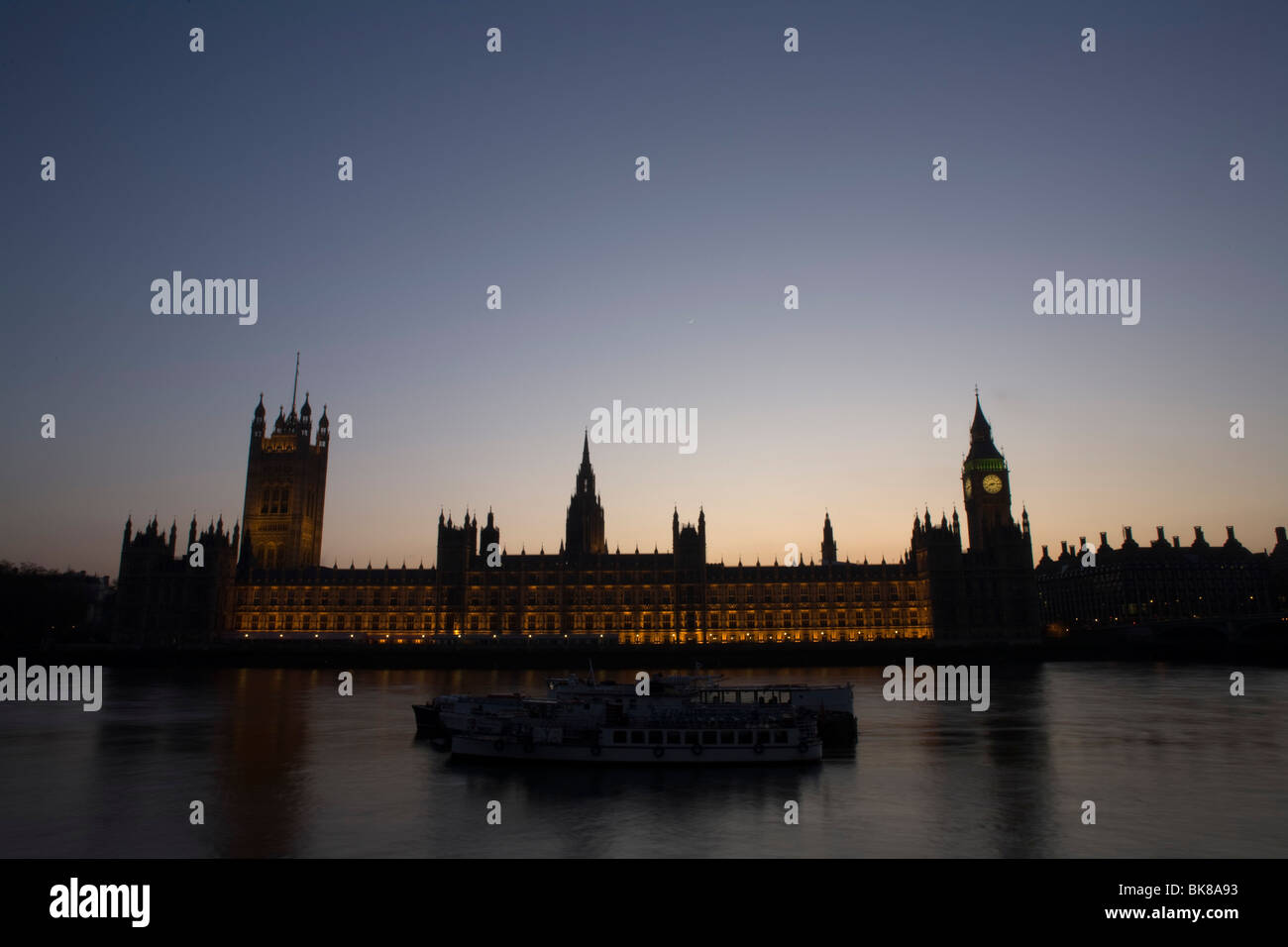 Elizabeth Tower amid the Gothic architecture of Britain's Houses of ...