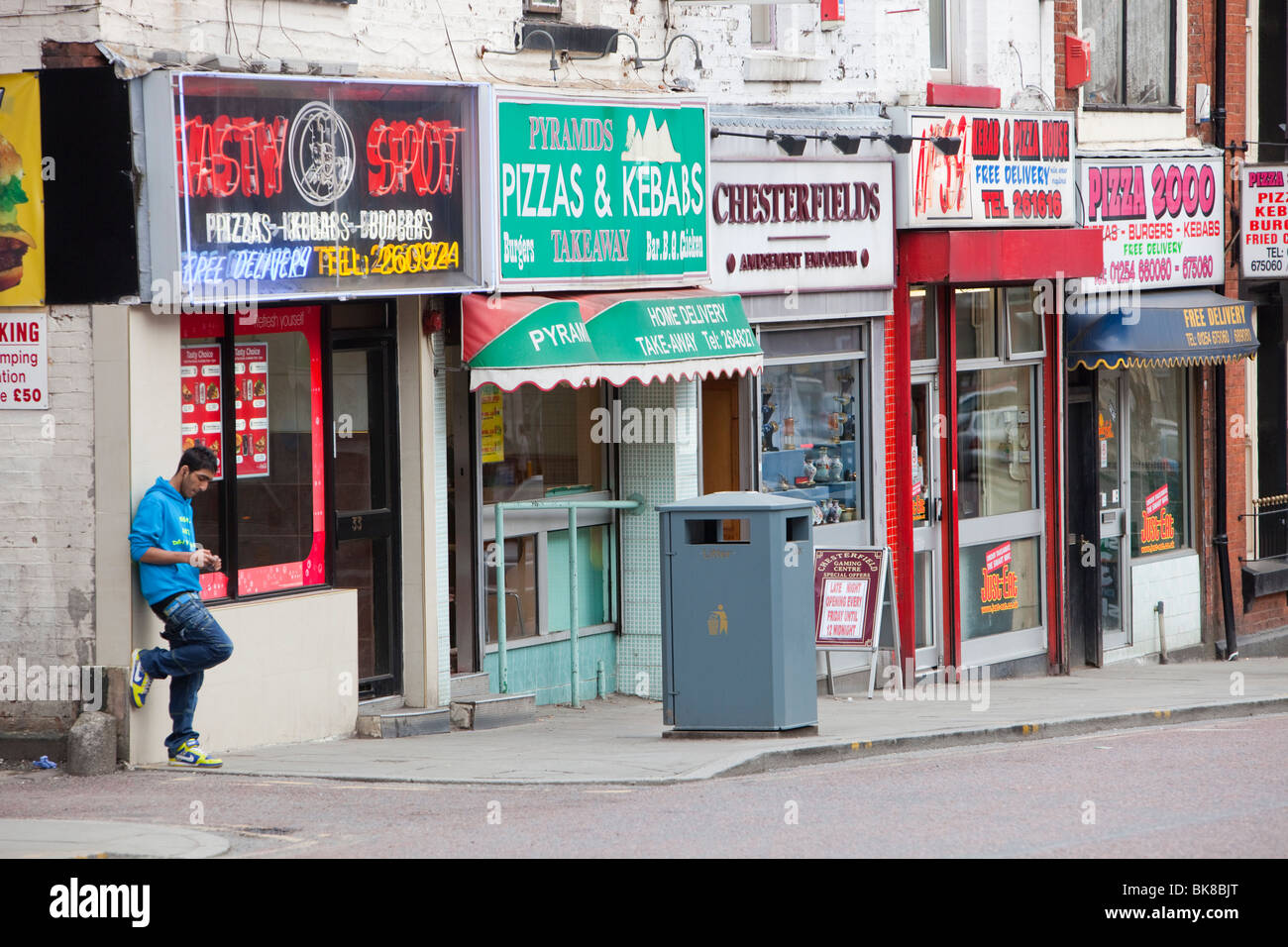 Takeaway food shops hi-res stock photography and images - Alamy