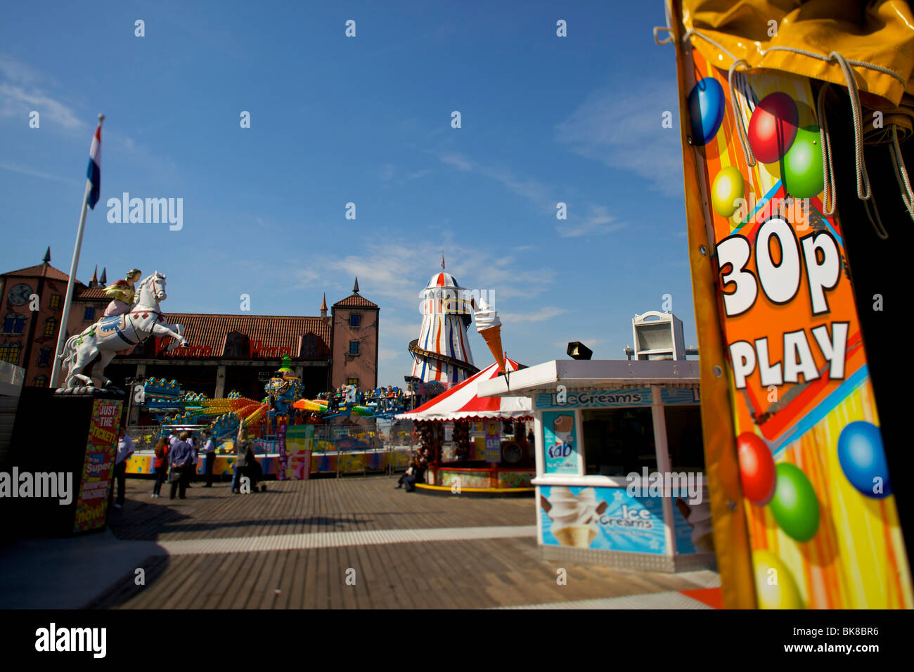 Brighton pier fun rides hi-res stock photography and images - Alamy