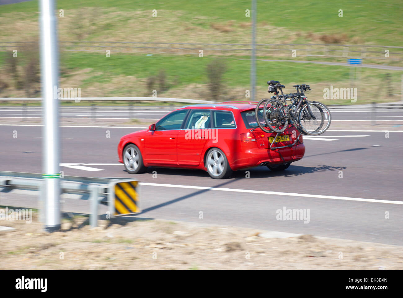 Bikes on back of car hi-res stock photography and images - Alamy