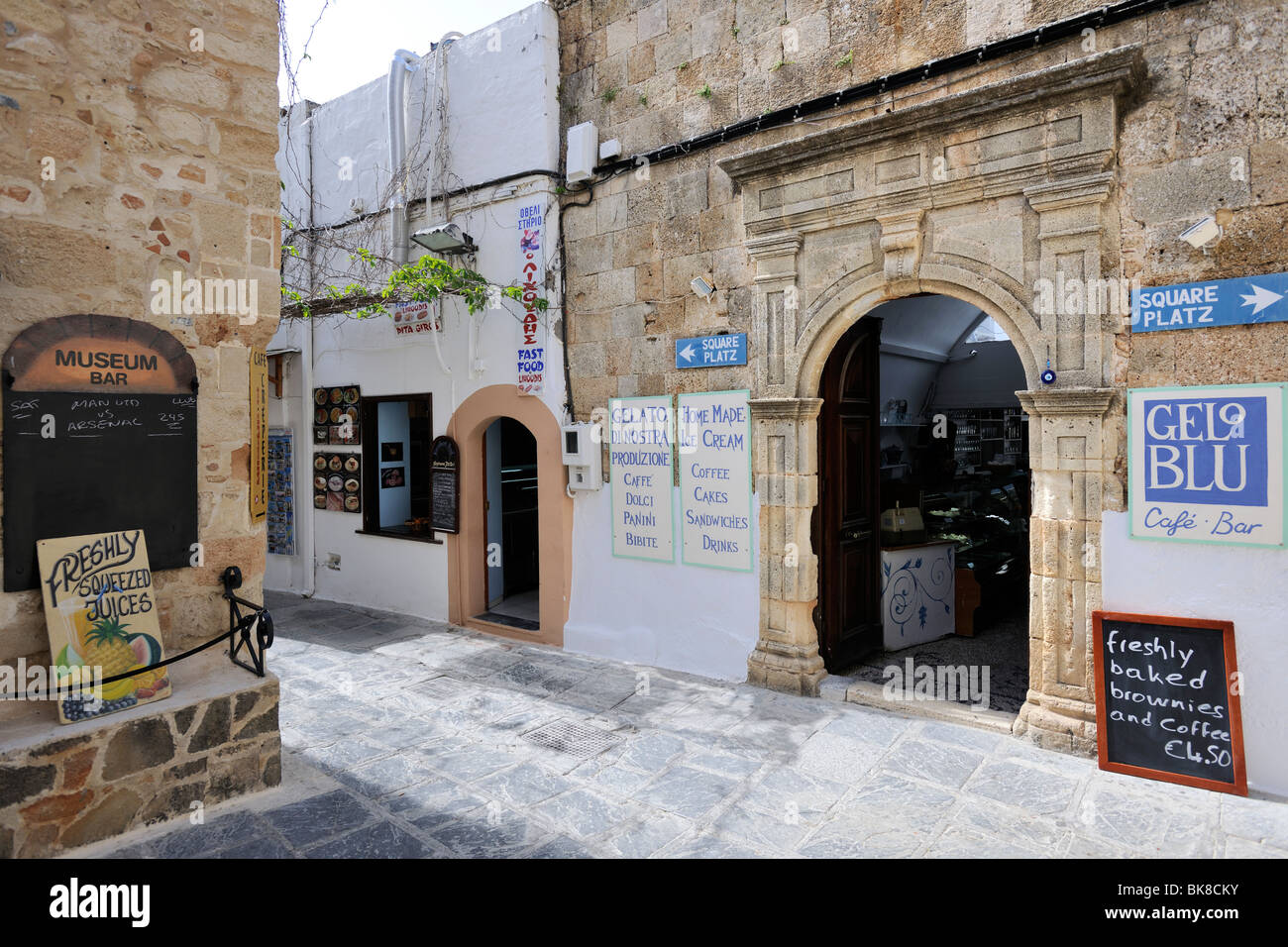 Cafe lindos rhodos hi-res stock photography and images - Alamy