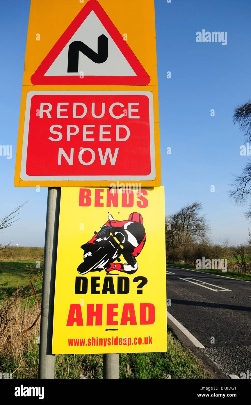 Dead slow road sign hi-res stock photography and images - Alamy