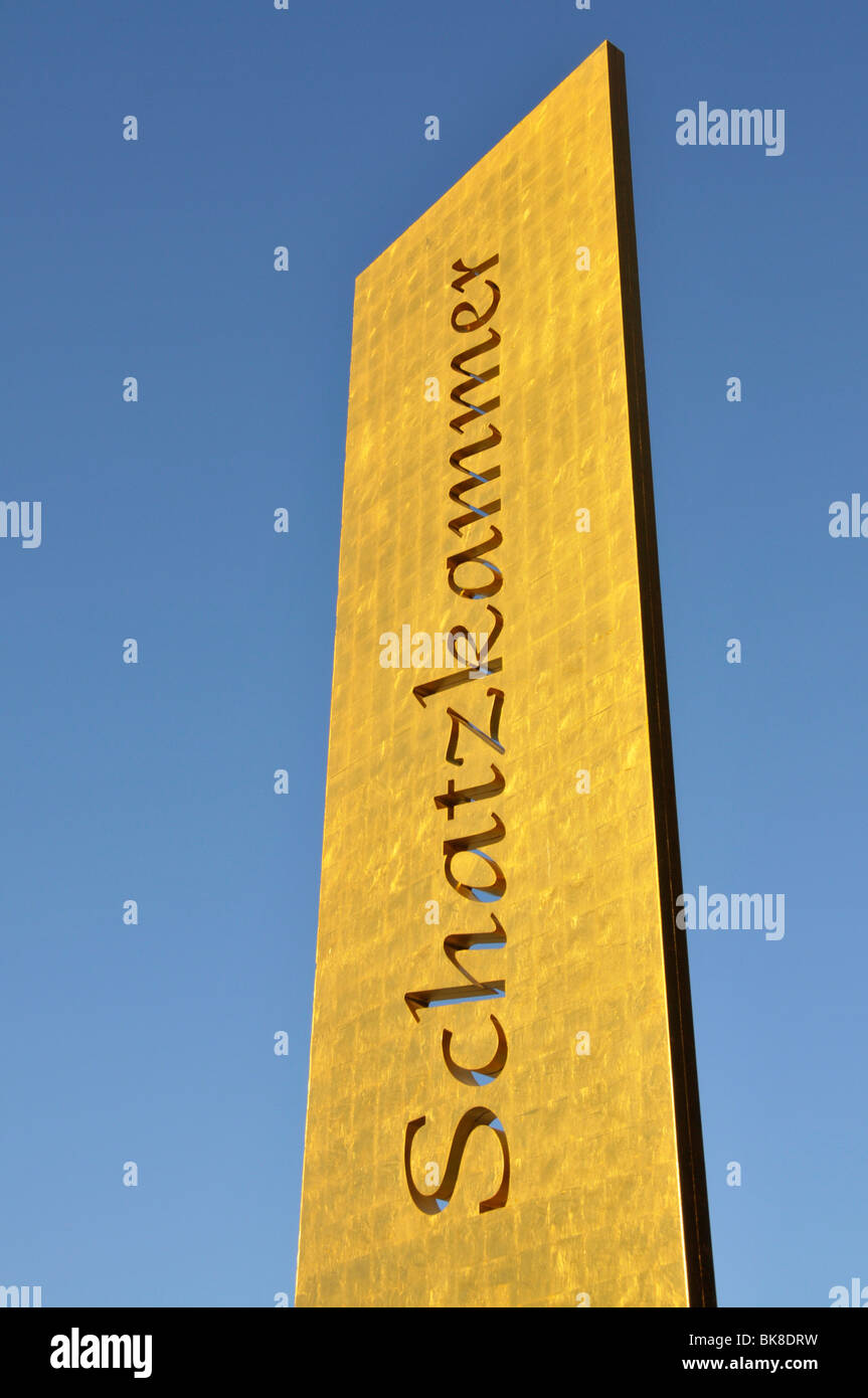 Treasury, the entrance to the treasury of the Cologne Cathedral, North ...
