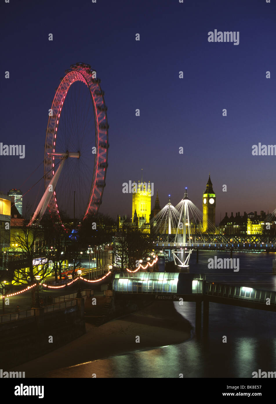 Royal festival hall building night hi-res stock photography and images ...