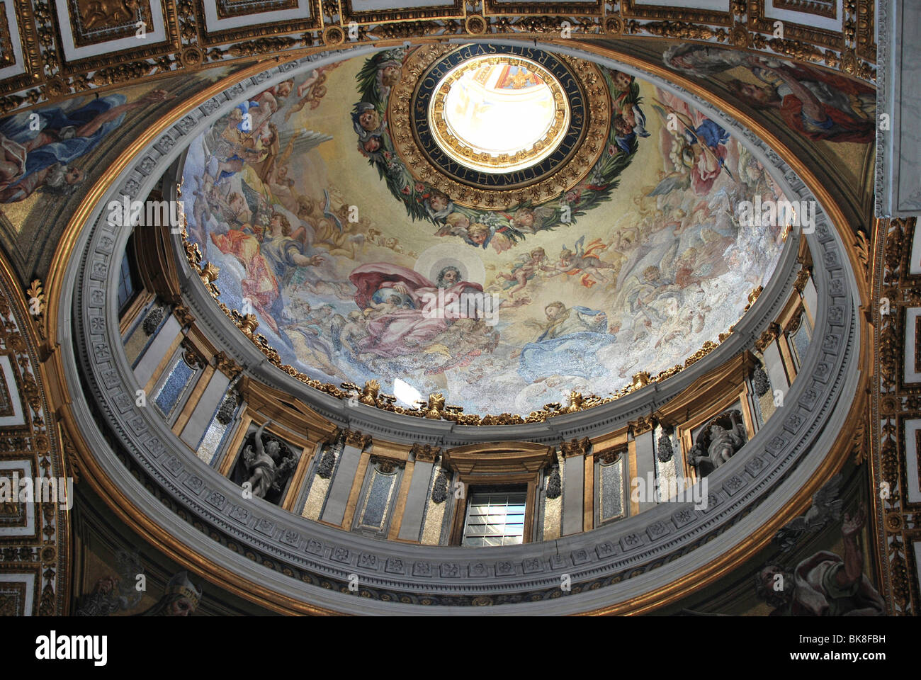 Dome, St. Peter's Basilica, historic city centre, Vatican City, Italy ...