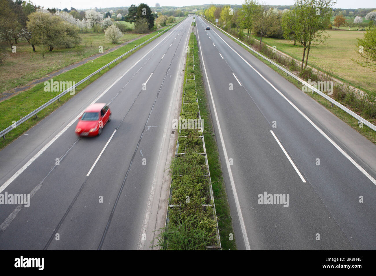Road traffic low angle hi-res stock photography and images - Alamy