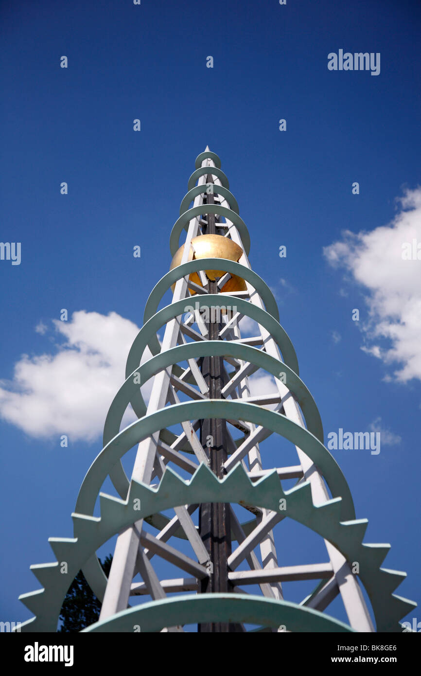Center pole of the sundial in the Britzer Garten park in Berlin ...