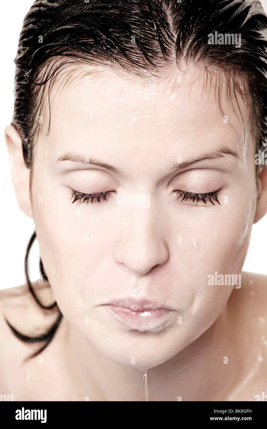 Brunet drops hi-res stock photography and images - Alamy