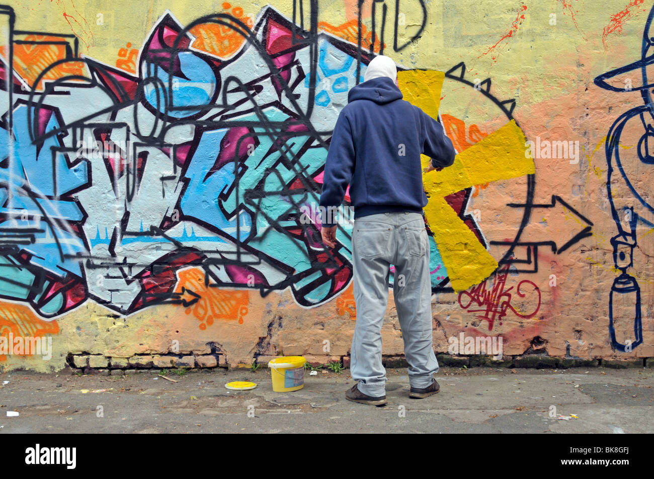 Man spraying cologne hi-res stock photography and images - Alamy