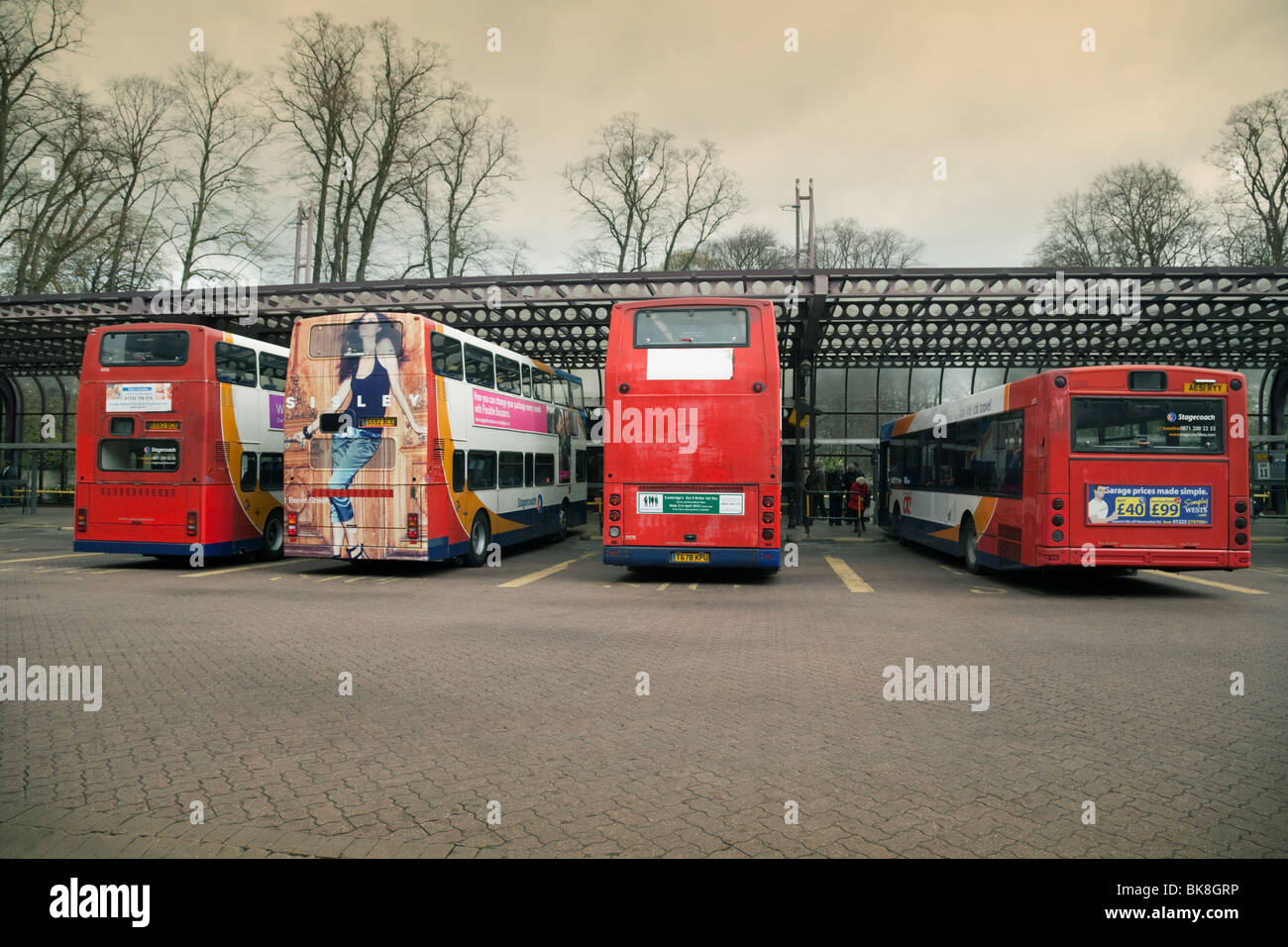 Buses waiting in Cambridge bus station, Drummer St, Cambridge, UK Stock ...
