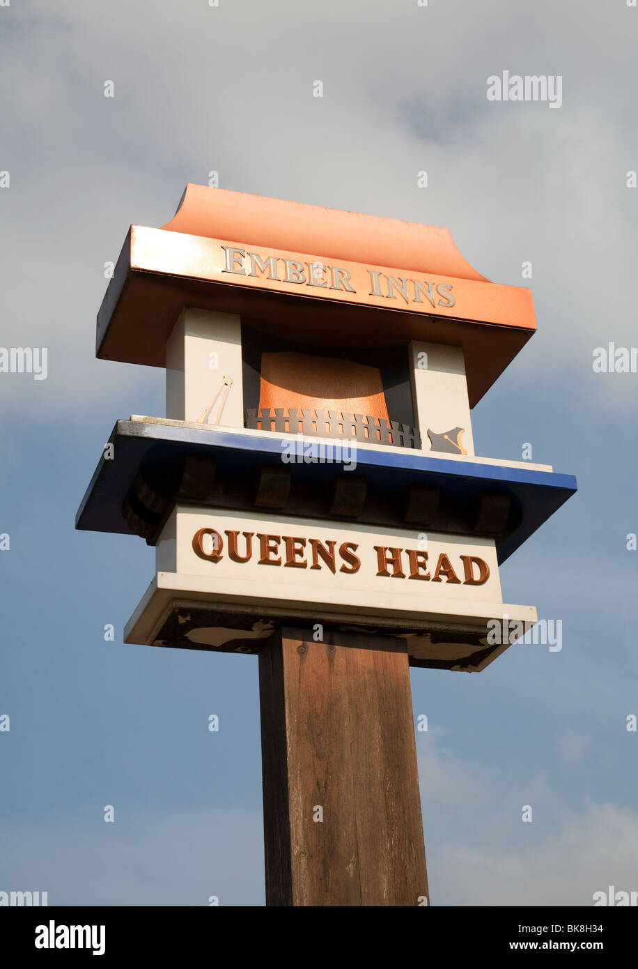 The Queens Head sign, a member of Ember Inns, Chislehurst, Kent, UK ...