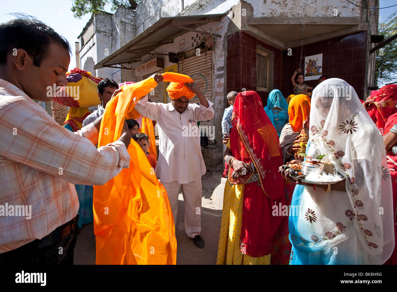 Family parade before the marriage ceremony. Pushkar. Rajasthan. India ...