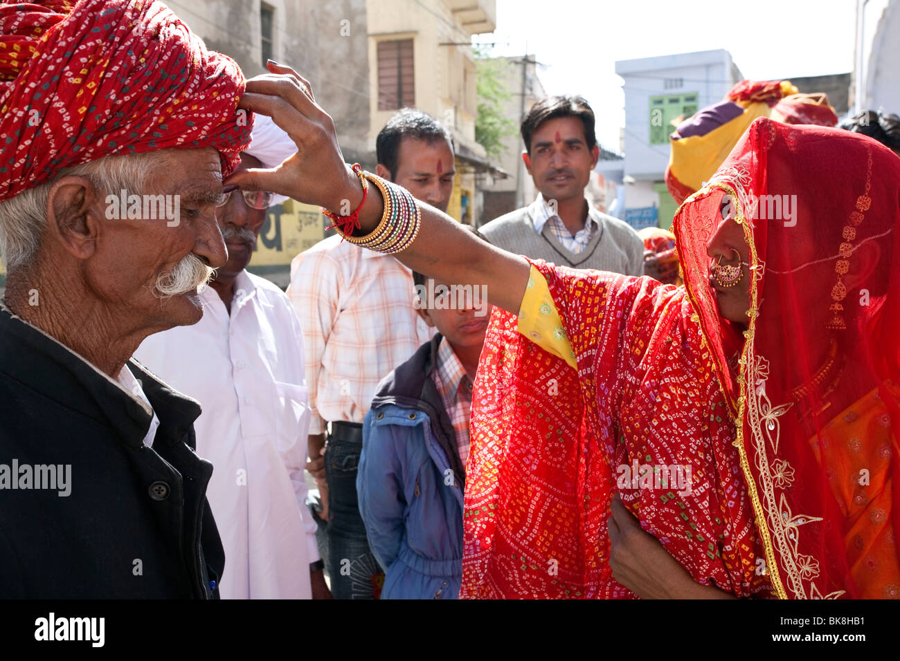 Hindu tikka hi-res stock photography and images - Alamy
