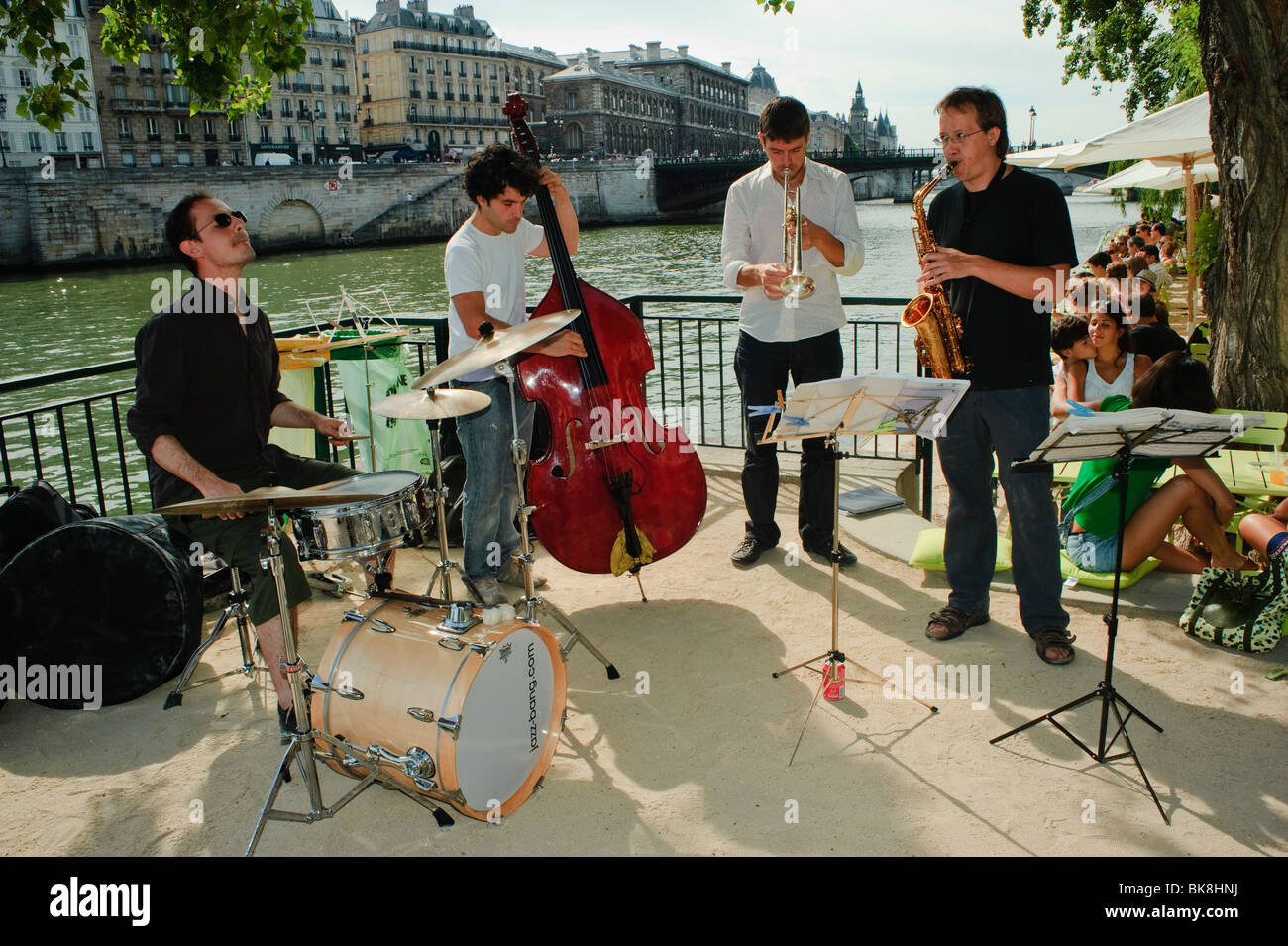 Summer paris band hi-res stock photography and images - Alamy