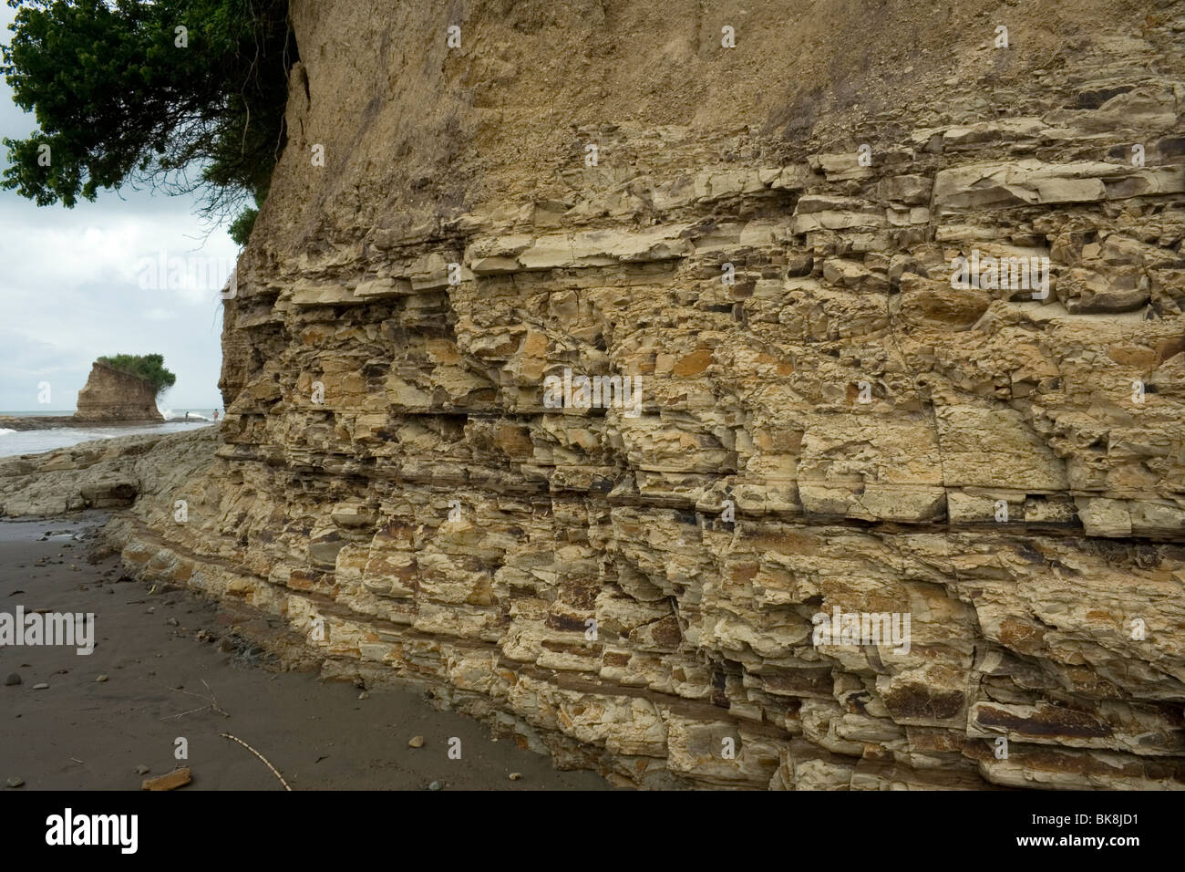 Shale on cliffs hi-res stock photography and images - Alamy