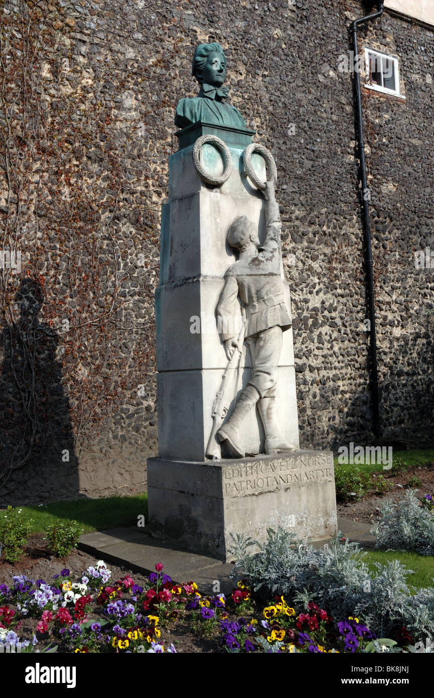 Memorial to Nurse Edith Cavell in Tombland, outside Norwich Cathedral ...