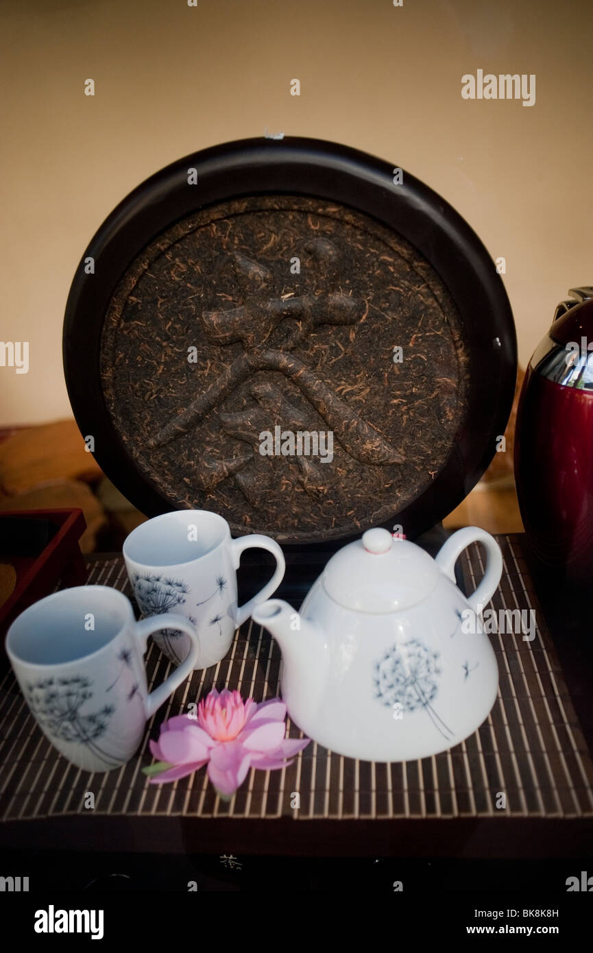 Chinese tea store chinatown hi-res stock photography and images - Alamy