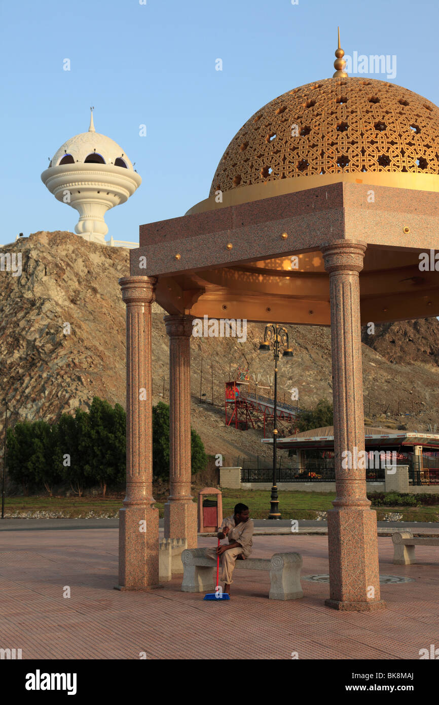 sun shelter and Incense burner monument in the Al Riyam Park ...