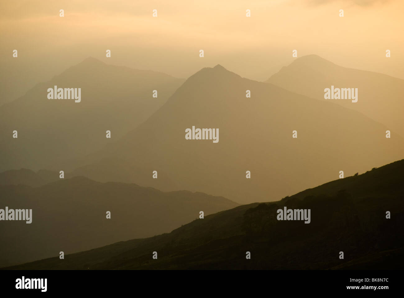 Snowdon ridge walk hi-res stock photography and images - Alamy