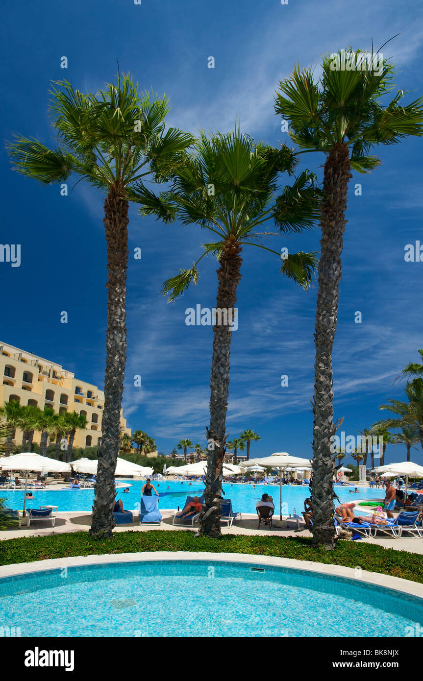 Swimming pool hilton hotel in hi-res stock photography and images - Alamy