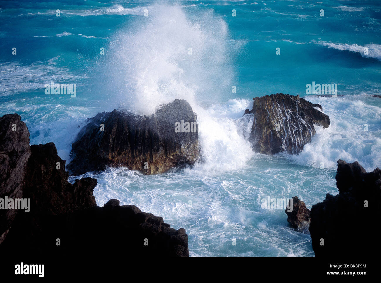 Trough crest sea foam hi-res stock photography and images - Alamy