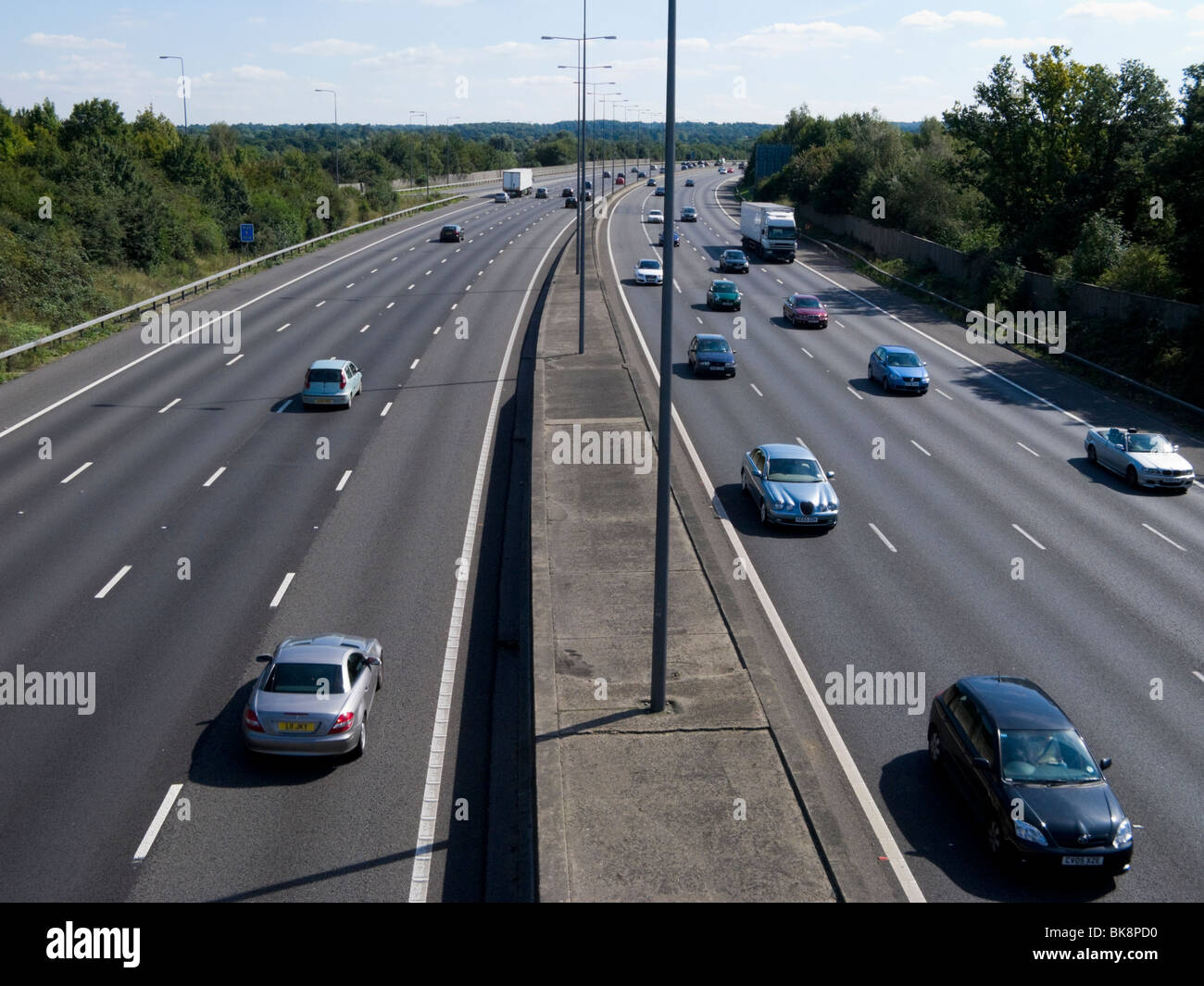 Motorway bridge surrey hi-res stock photography and images - Alamy