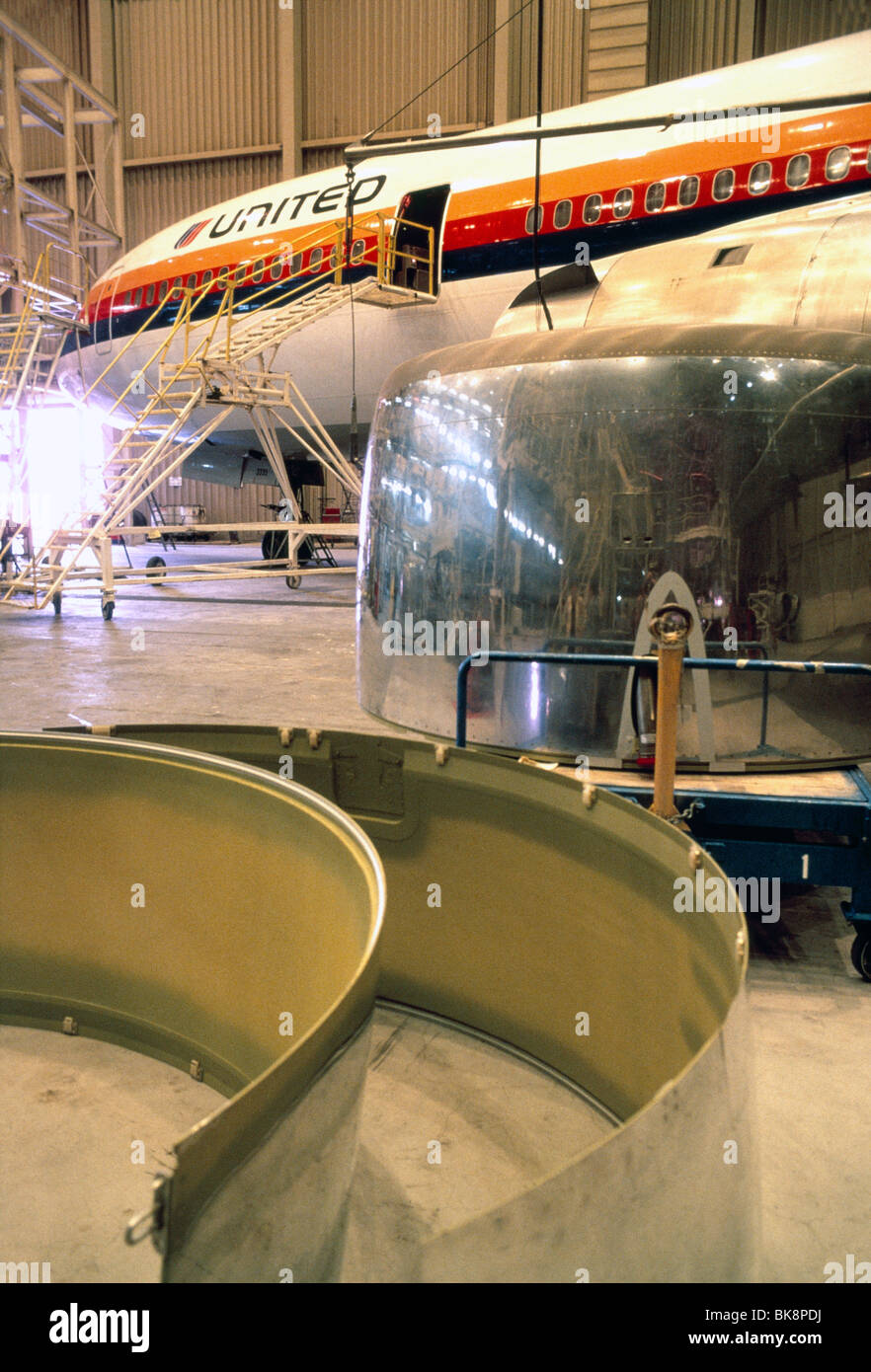 Engine cowling hi-res stock photography and images - Alamy