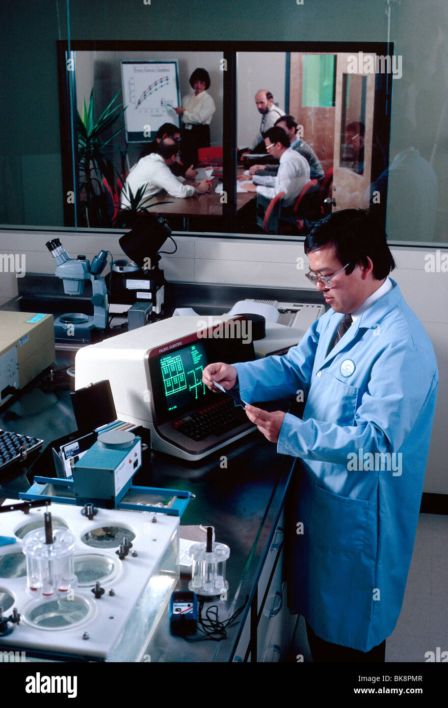 Laboratory clean bench biology hi-res stock photography and images - Alamy