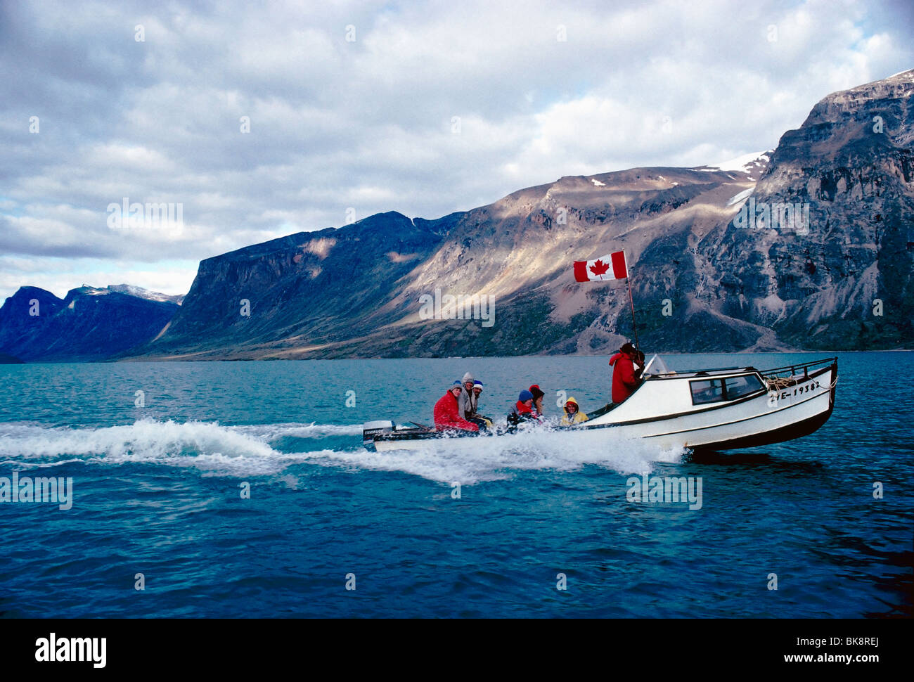 Inuit freighter canoe hi-res stock photography and images - Alamy