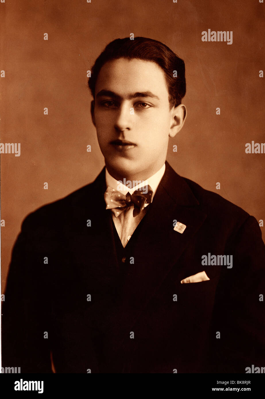 1920 portrait photos hi-res stock photography and images - Alamy