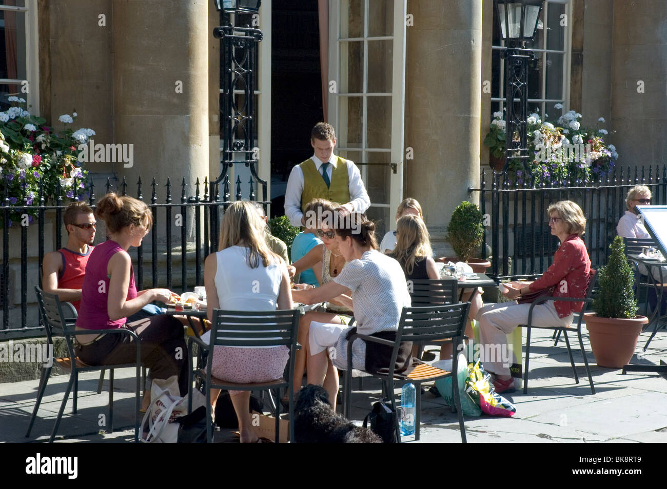 Bath Abbey Courtyard, Pumproom Cafe Stock Photo - Alamy