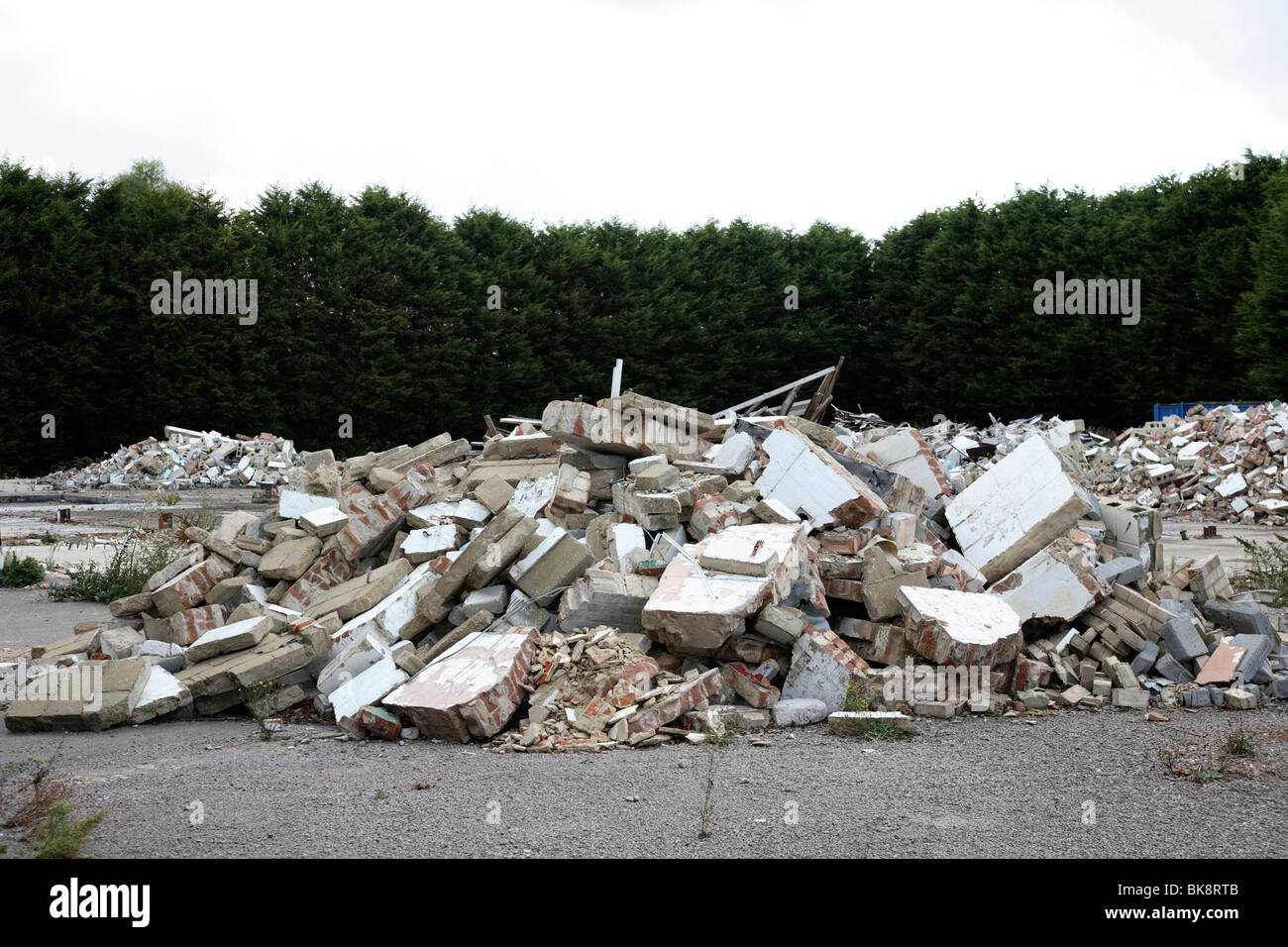 Rubble hi-res stock photography and images - Alamy