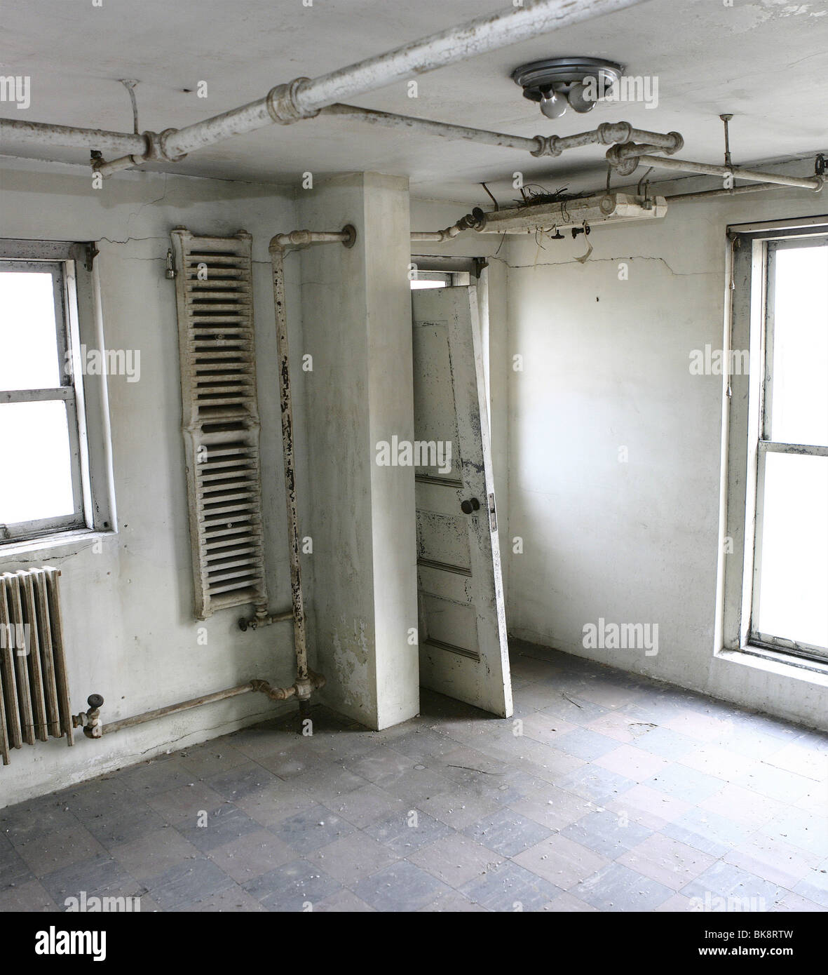 Interior of abandoned building Stock Photo - Alamy