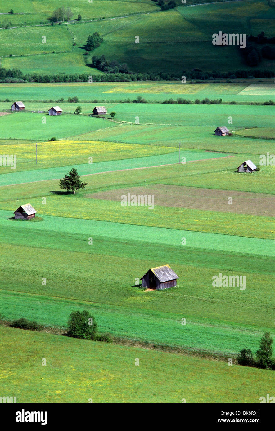 Hay barns farm land near hi-res stock photography and images - Alamy