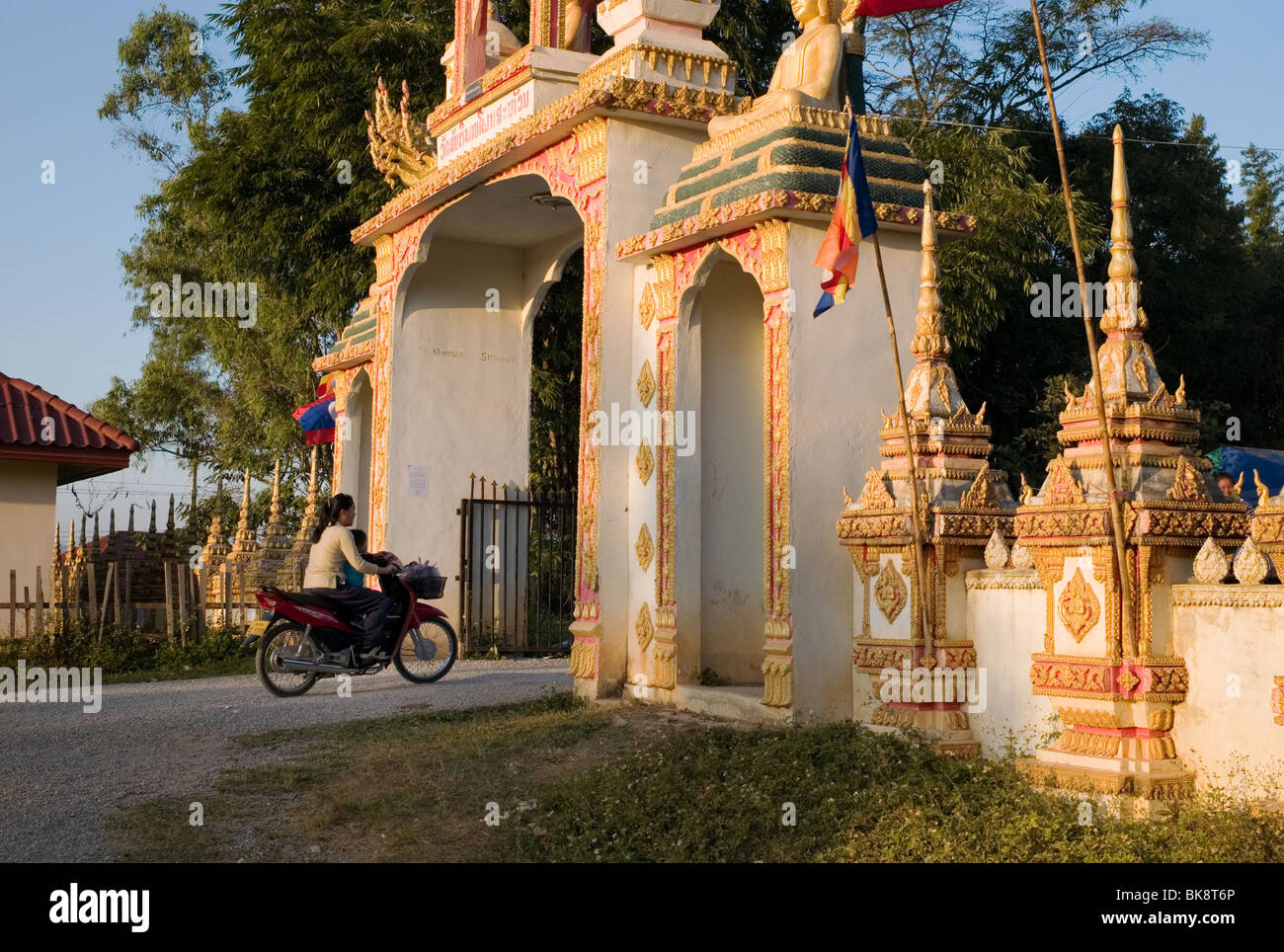 Phonsavan (Laos) : temple Stock Photo - Alamy