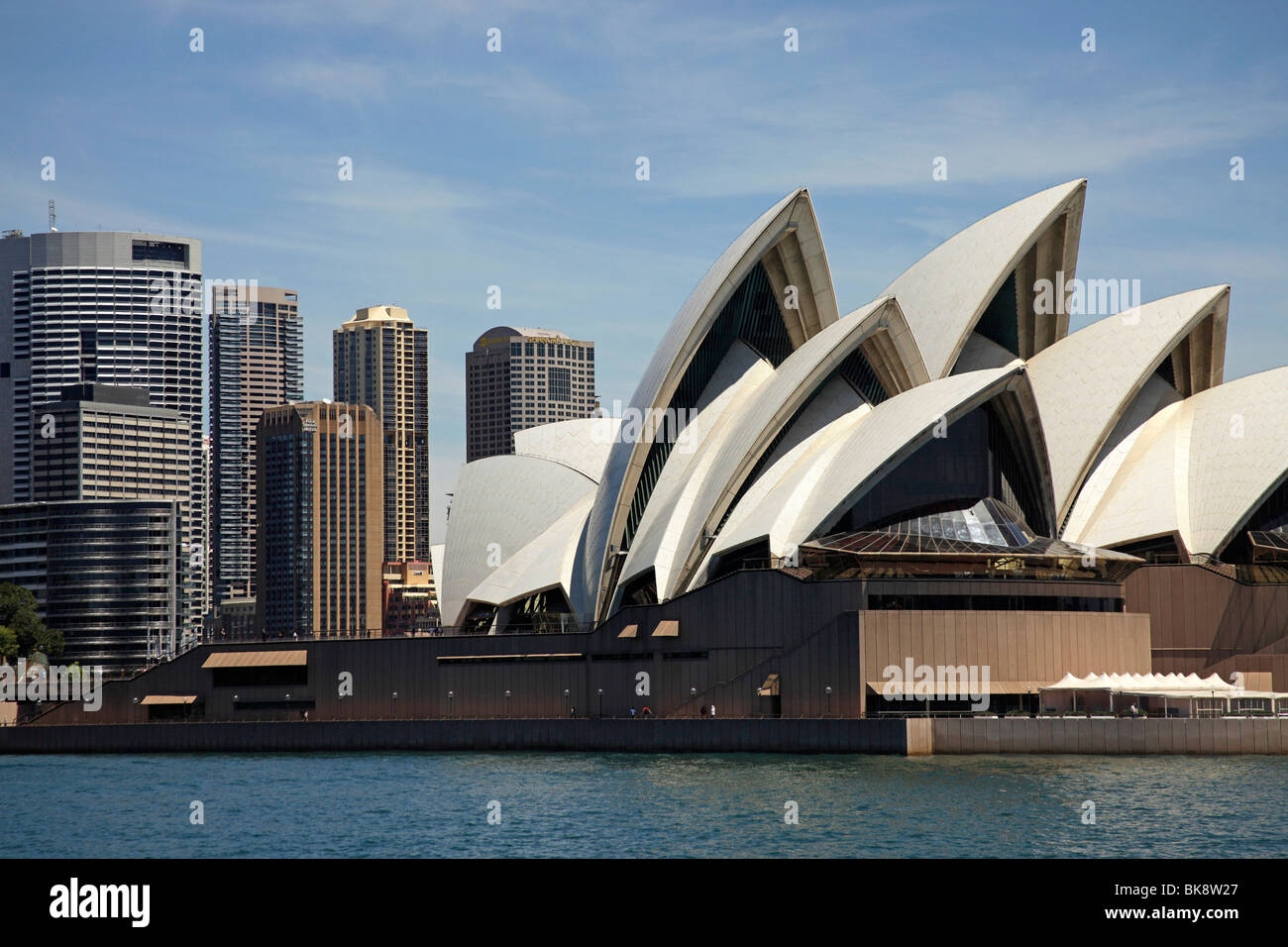 Sydney opera house exterior hi-res stock photography and images - Alamy