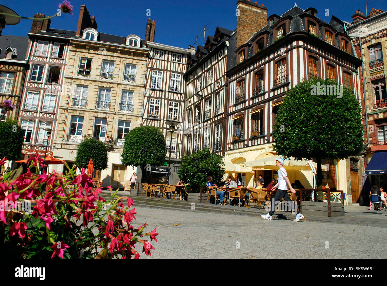 Rouen (76): "Place de la Pucelle" square Stock Photo - Alamy
