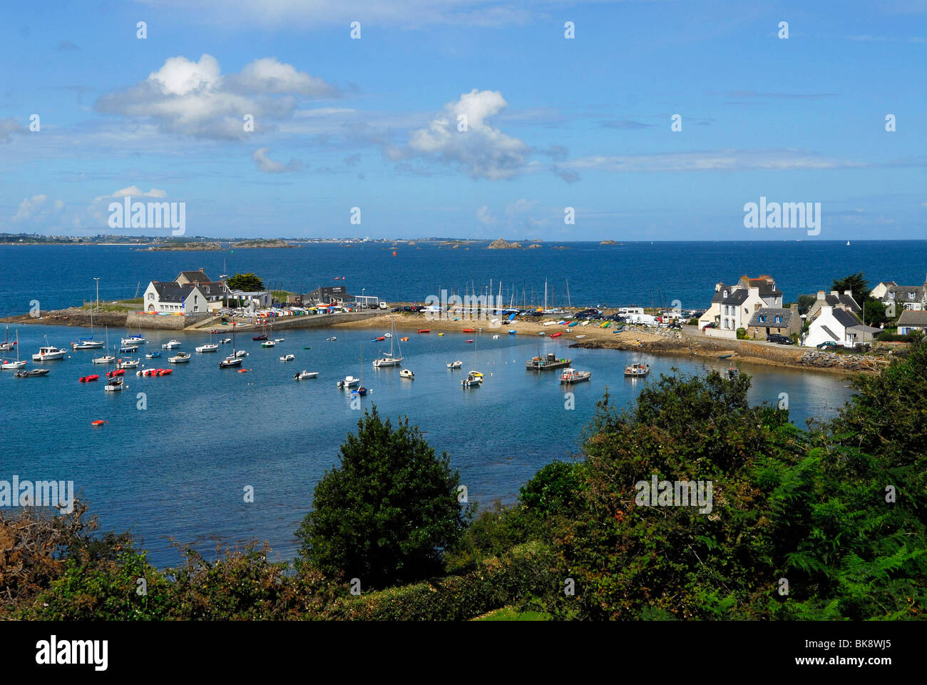 Plougasnou (29) : harbour of Térénez Stock Photo - Alamy