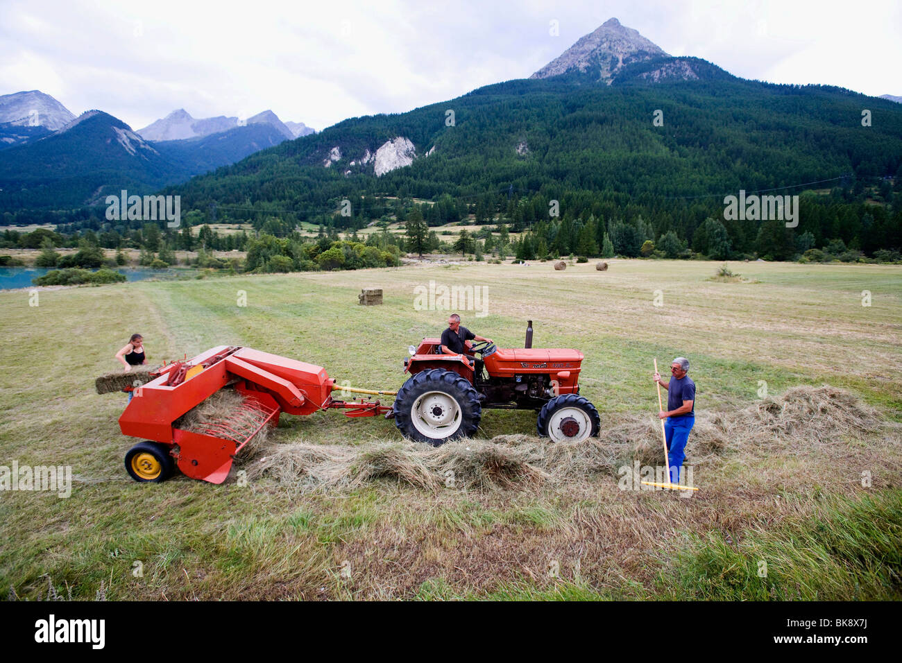 Mountain haymaking hi-res stock photography and images - Alamy