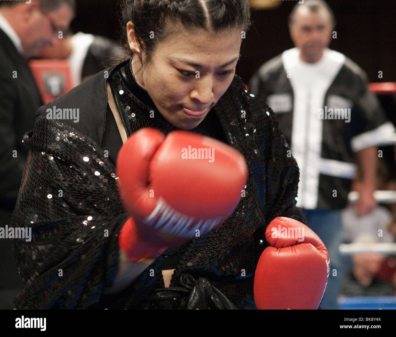 Chika Nakamura gets ready to fight Gloria Ramirez 12/17/09 Stock Photo ...