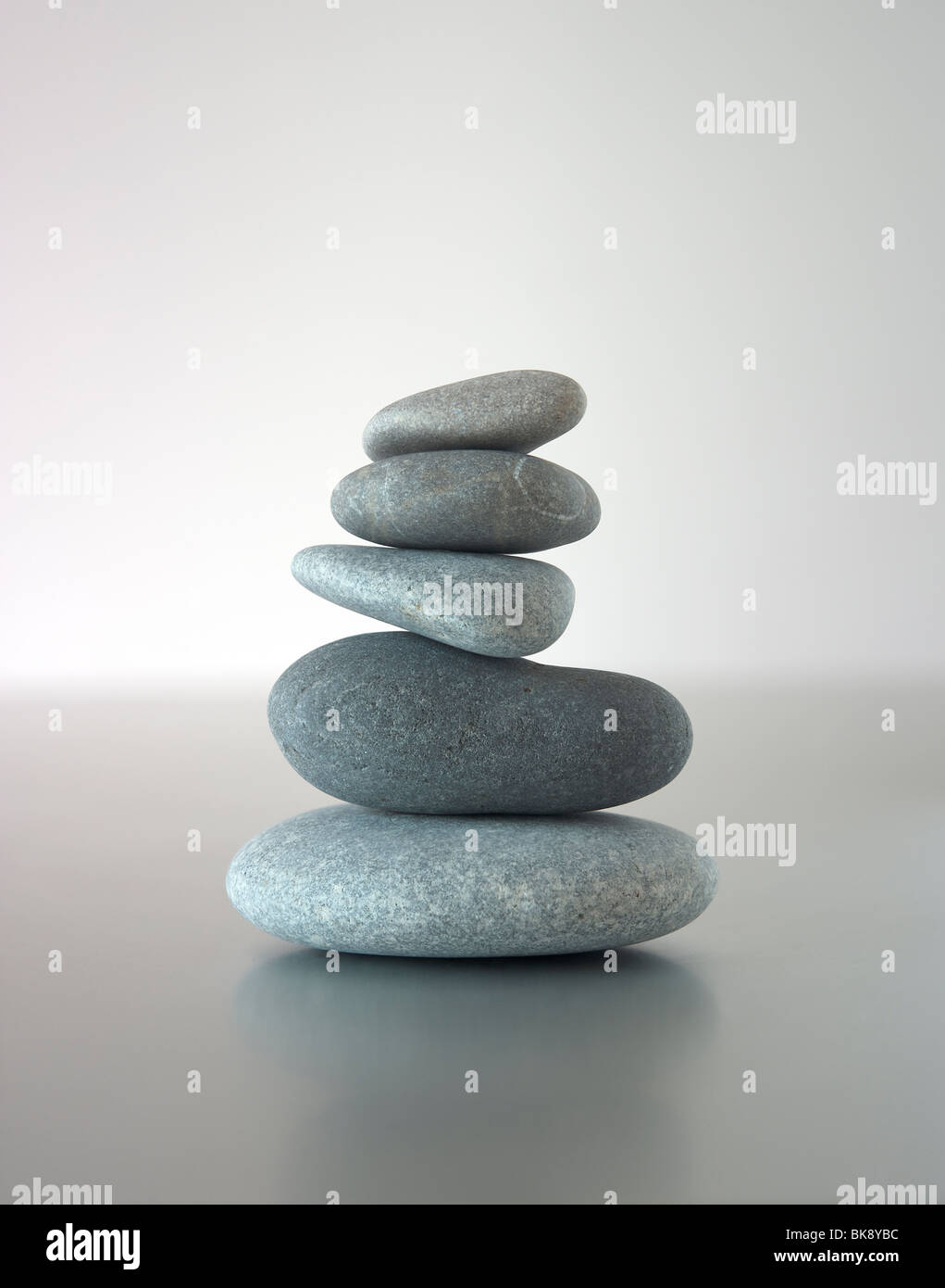 Pebbles stacked hi-res stock photography and images - Alamy