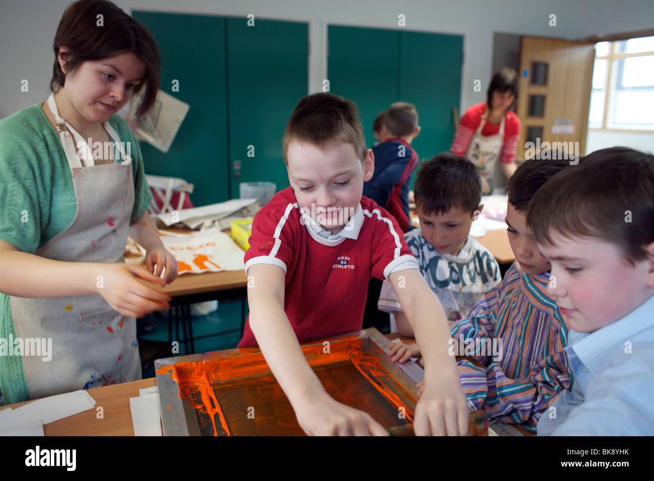 School Children being taught Screen Printing Stock Photo - Alamy