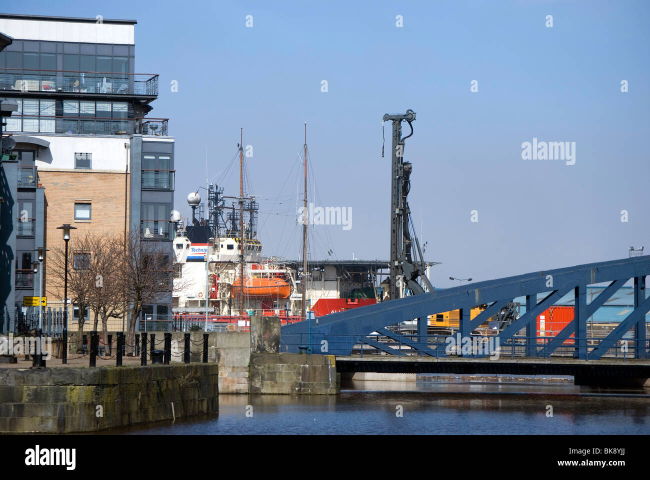 Leith docks hi-res stock photography and images - Alamy