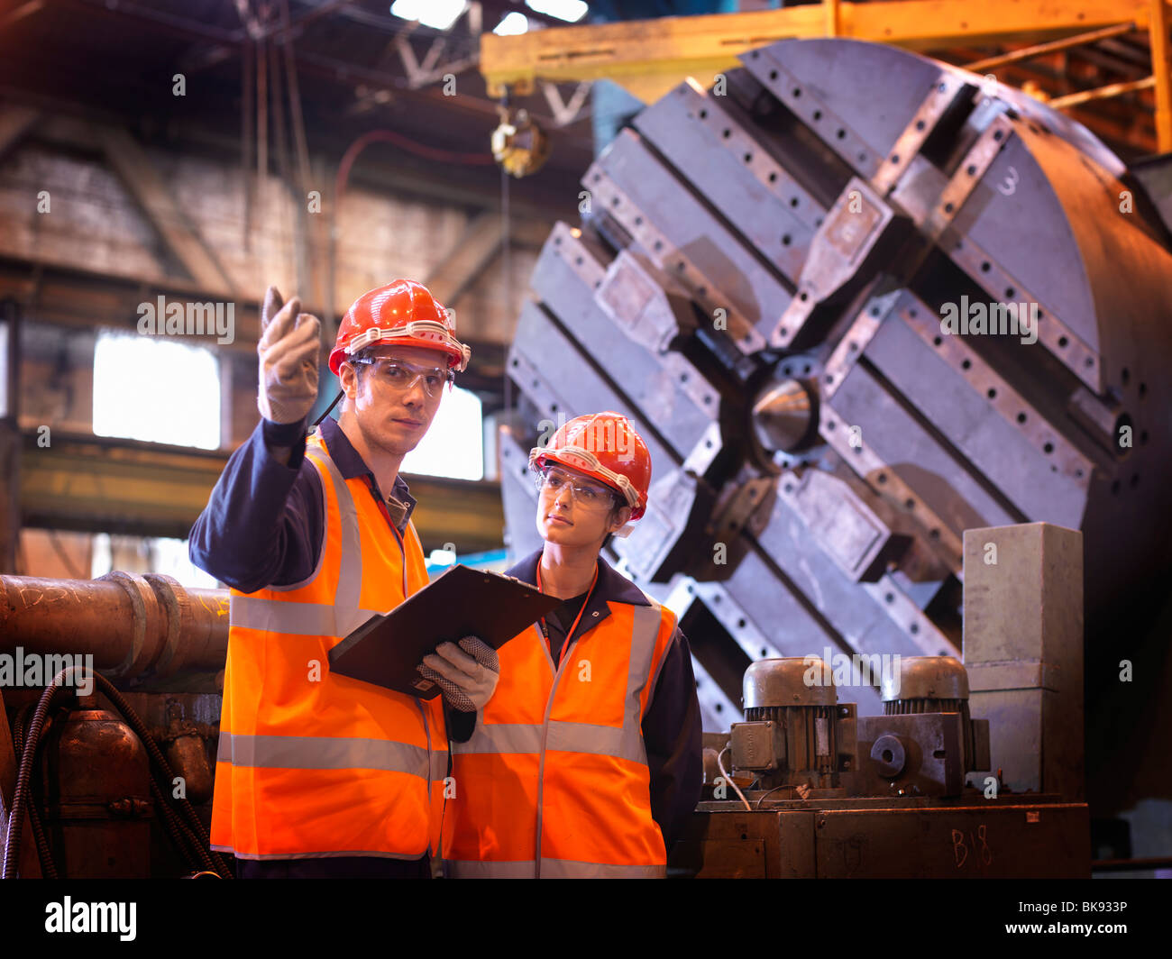 Female engineers hi-res stock photography and images - Alamy