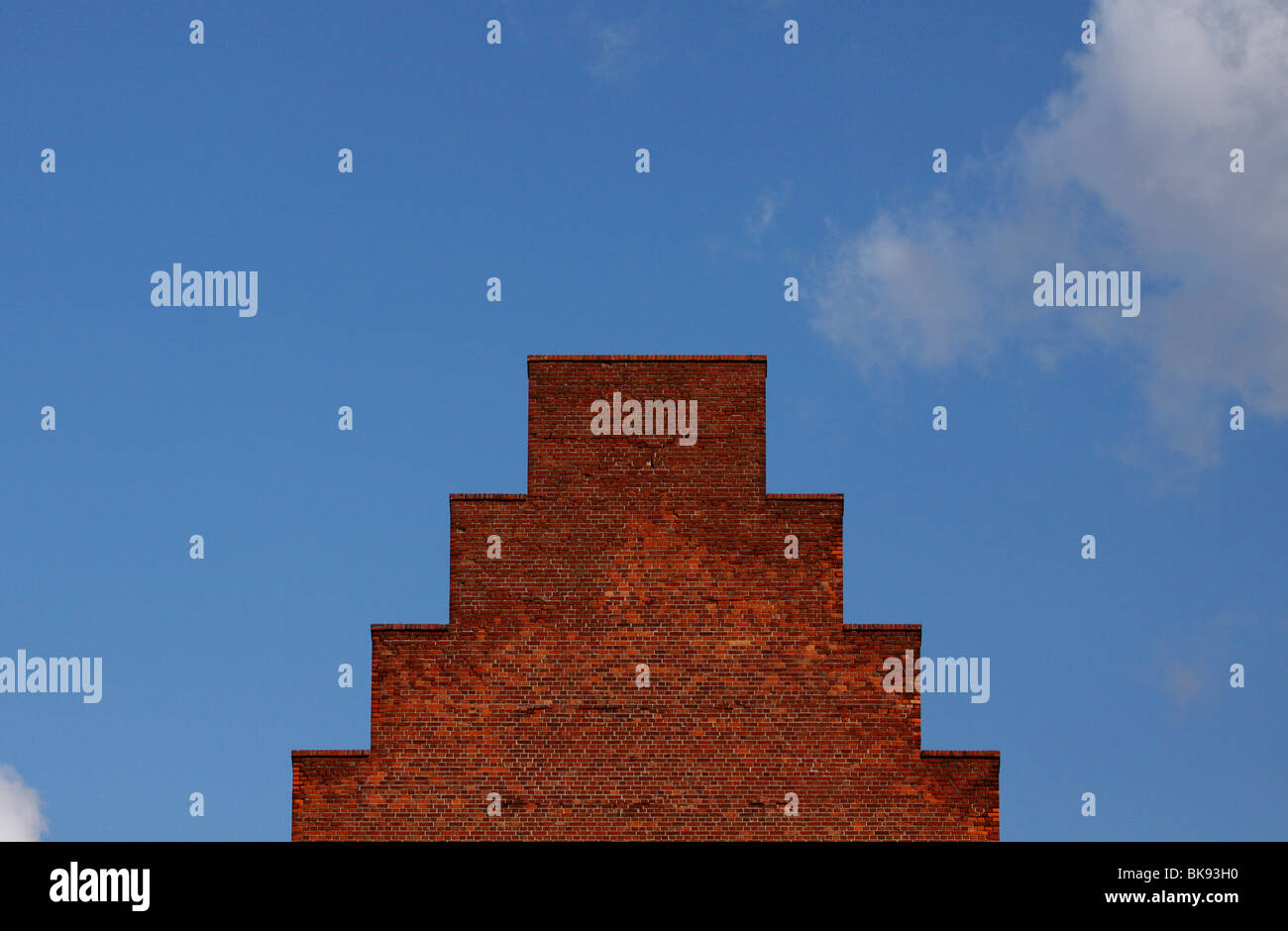 Crow stepped red brick gables hi-res stock photography and images - Alamy