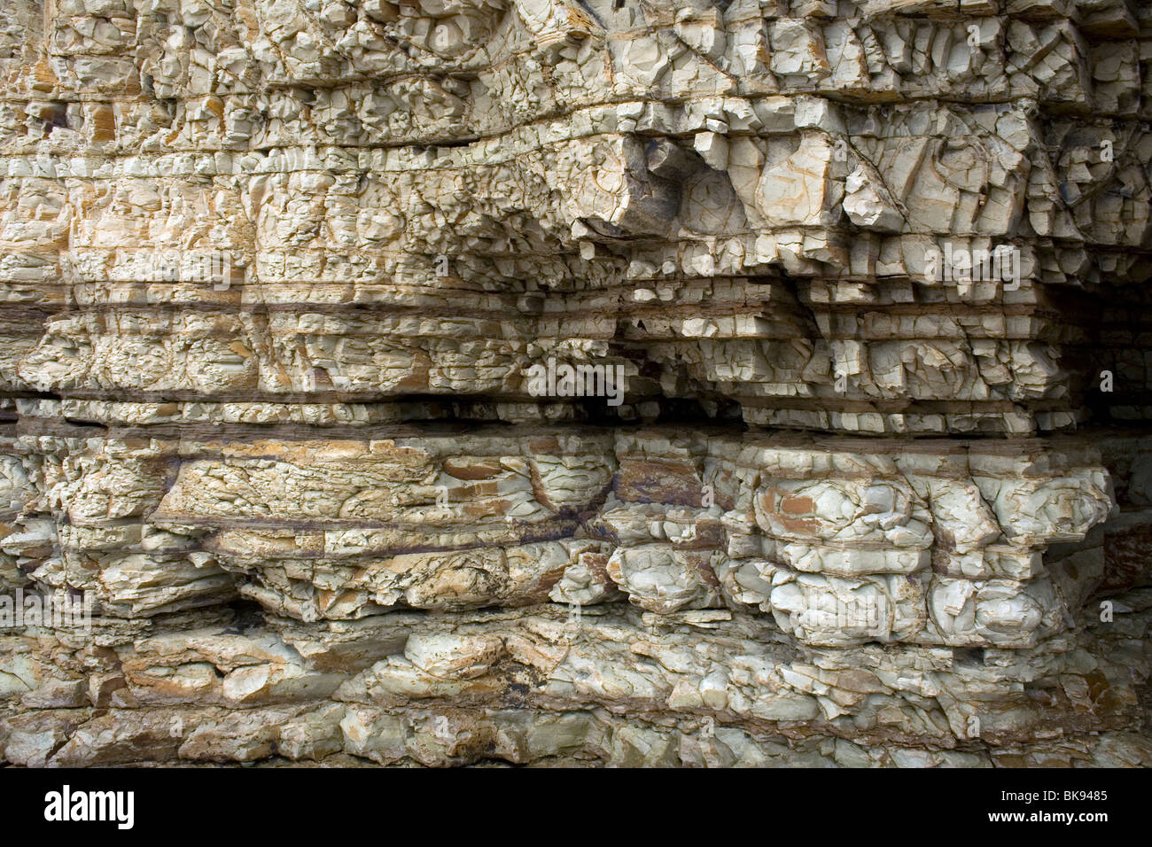 Eroded shale cliffs on the Pacific coast of Ecuador Stock Photo - Alamy