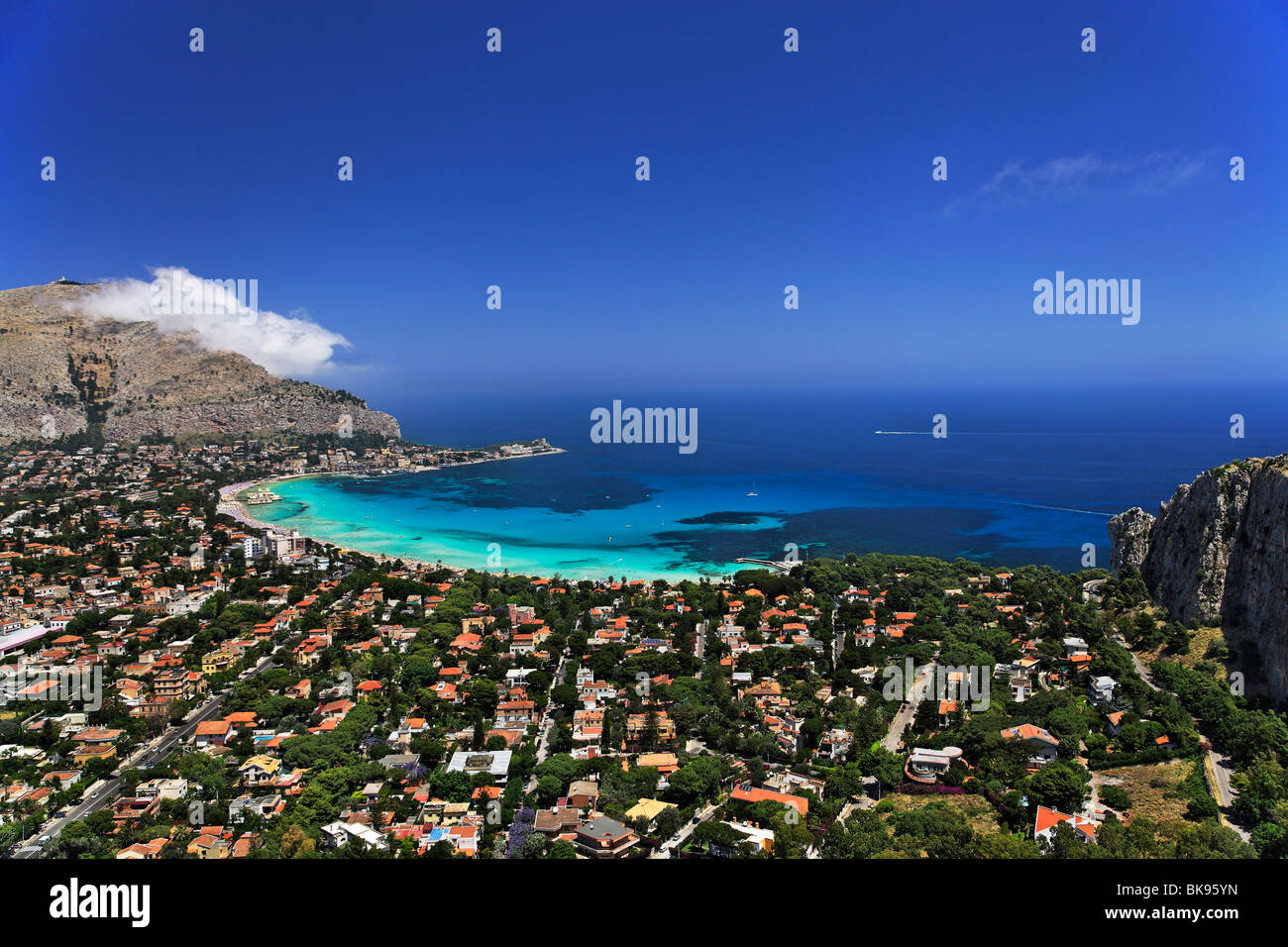 Mondello strand hi-res stock photography and images - Alamy
