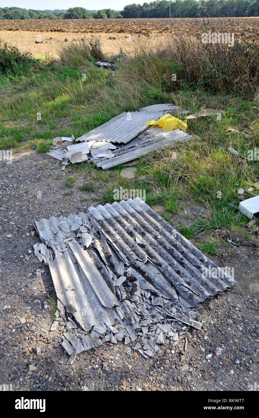 Asbestos sheet hi-res stock photography and images - Alamy