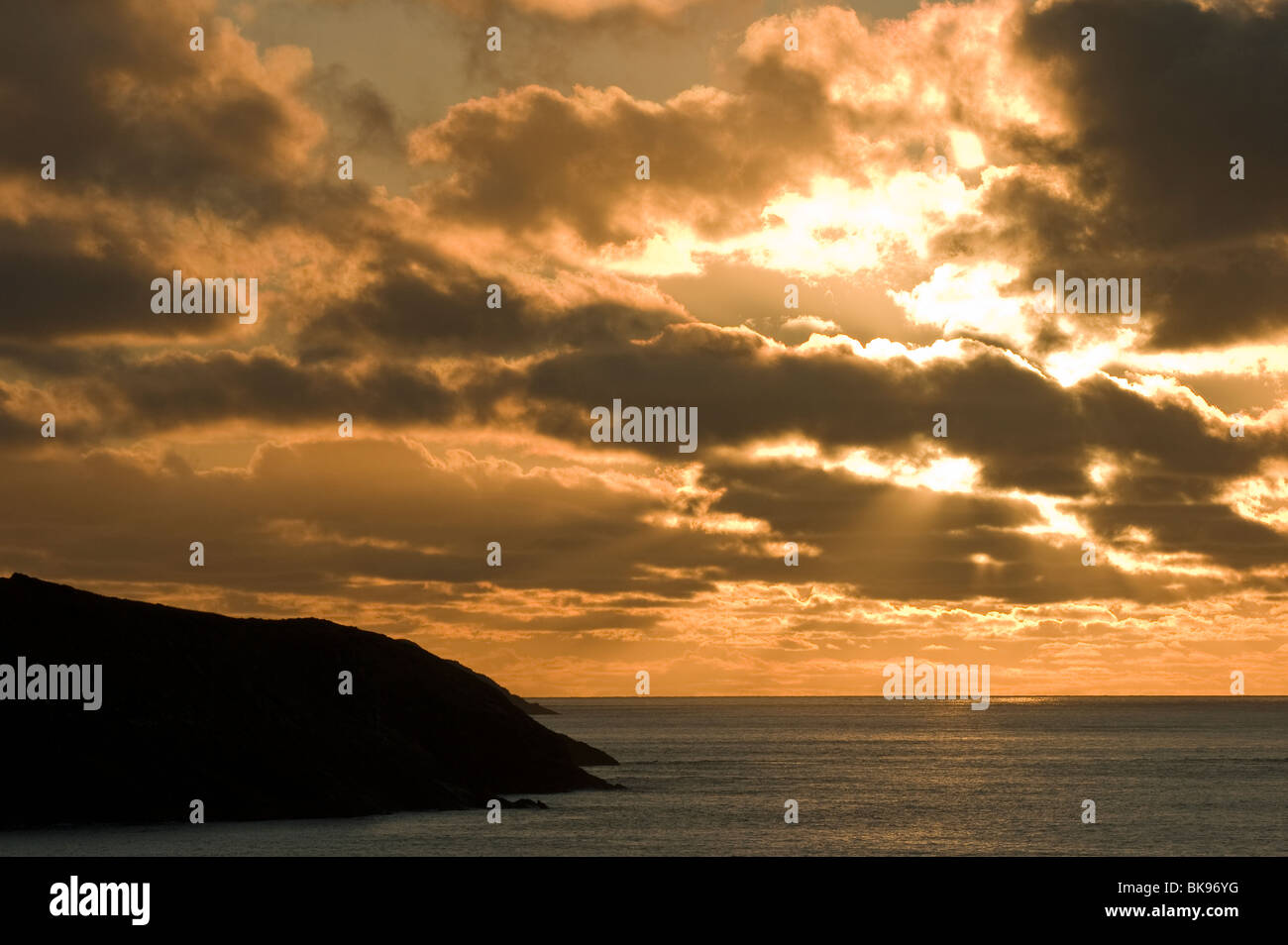 West wales golden sunset hi-res stock photography and images - Alamy